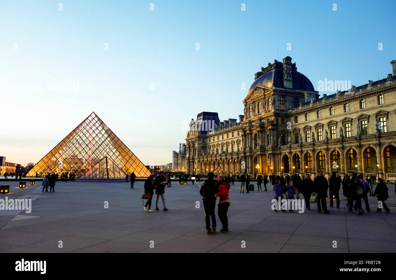 Louvre museum sunset hi-res stock photography and images - Alamy