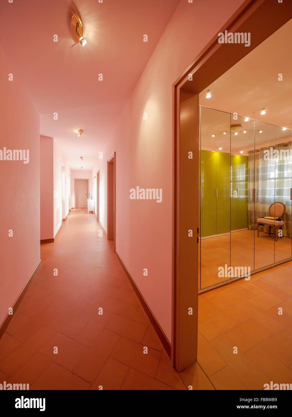 Corridor residential hi-res stock photography and images - Alamy