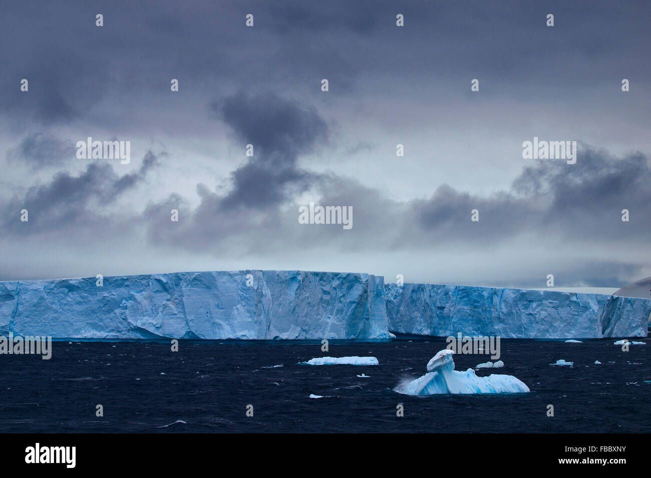 Tabular iceberg antarctica hi-res stock photography and images - Alamy