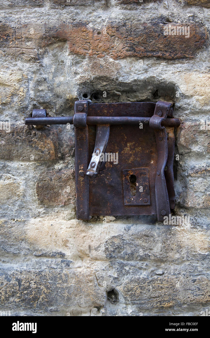 broken lock in the wall Stock Photo - Alamy