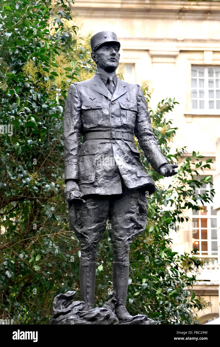London, England, UK. Statue: General Charles de Gaulle (1890-1970) in ...
