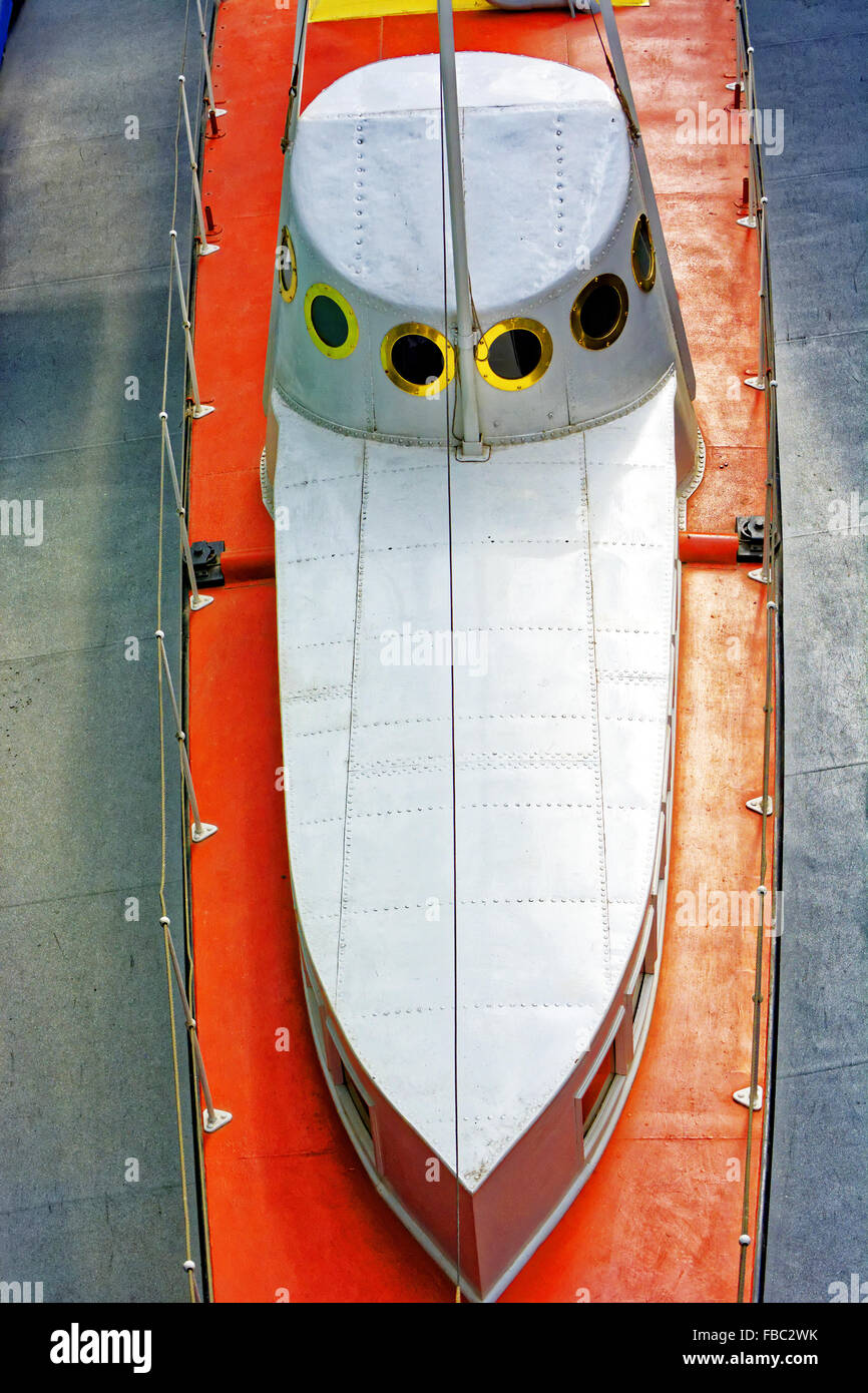 Turbinia steam turbine ships cockpit bridge control room Stock Photo ...
