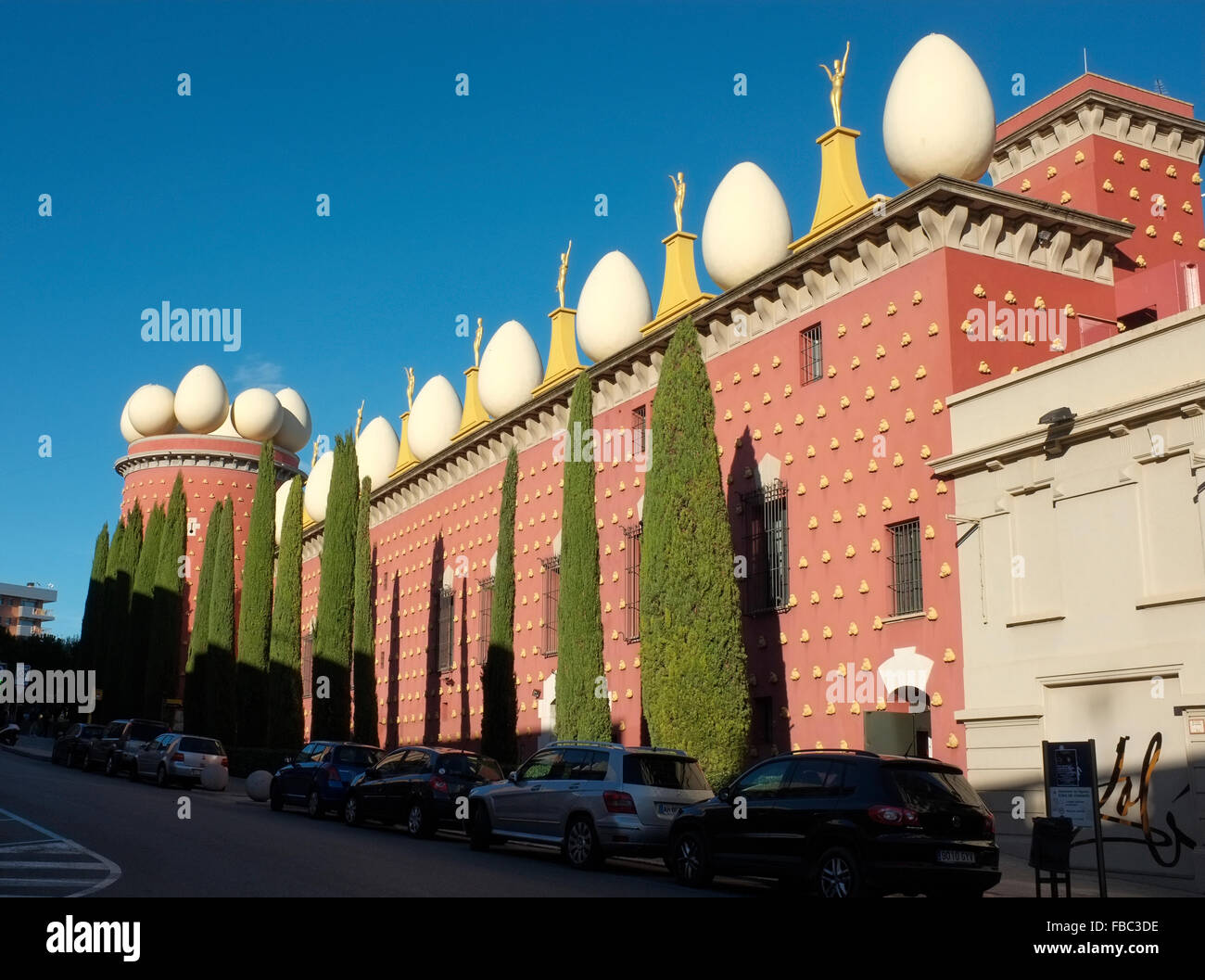 Salvador dali museum hi-res stock photography and images - Alamy