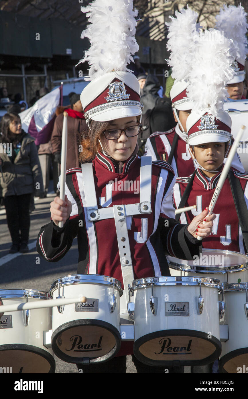 The annual Three Kings Day Parade in Spanish Harlem is sponsored by El ...