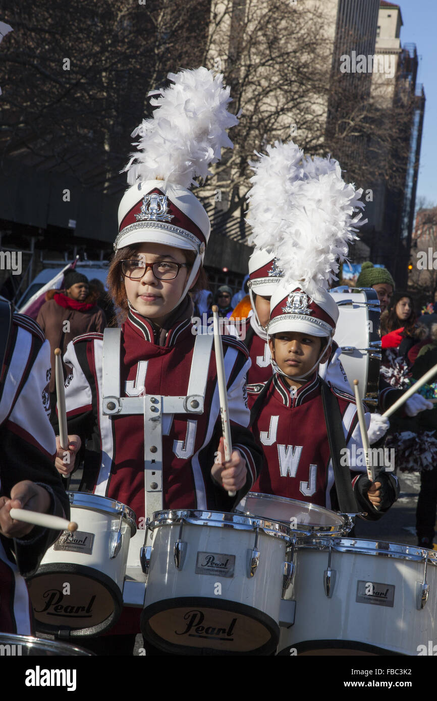 The annual Three Kings Day Parade in Spanish Harlem is sponsored by El ...
