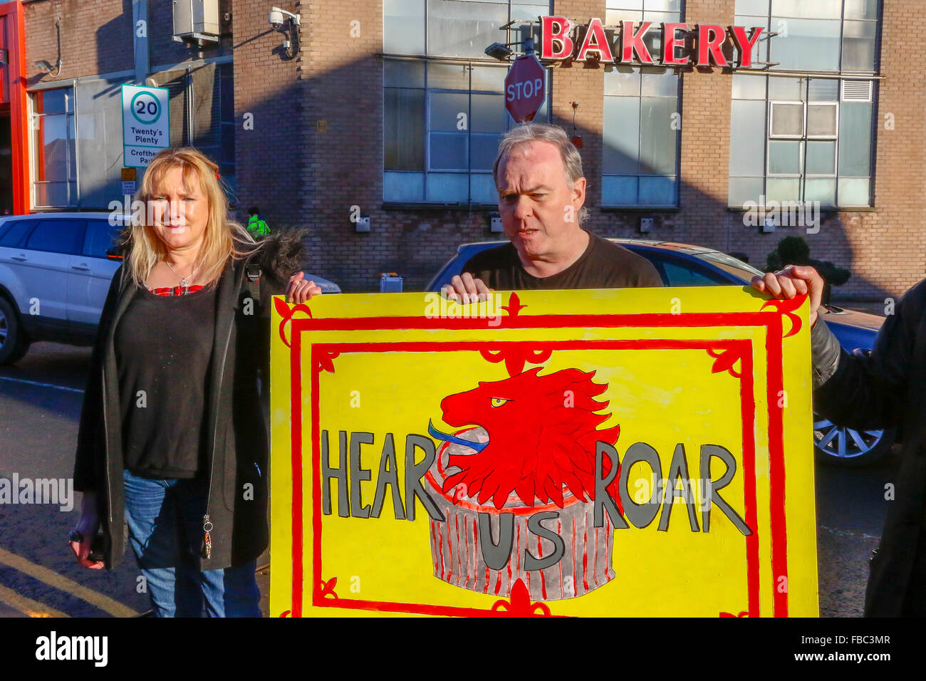 Unionist banner protesting hi-res stock photography and images - Alamy