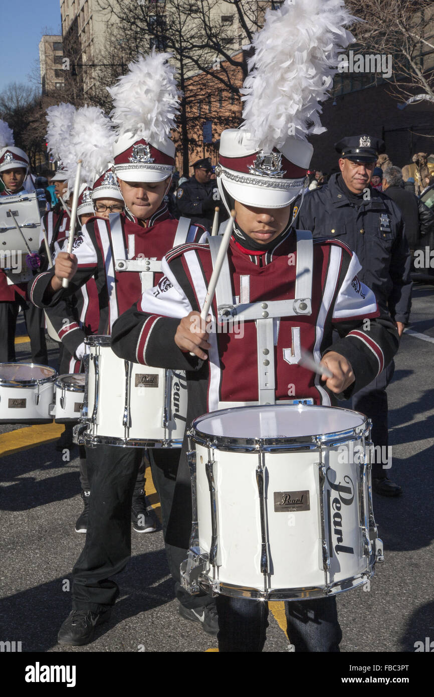 The annual Three Kings Day Parade in Spanish Harlem is sponsored by El ...
