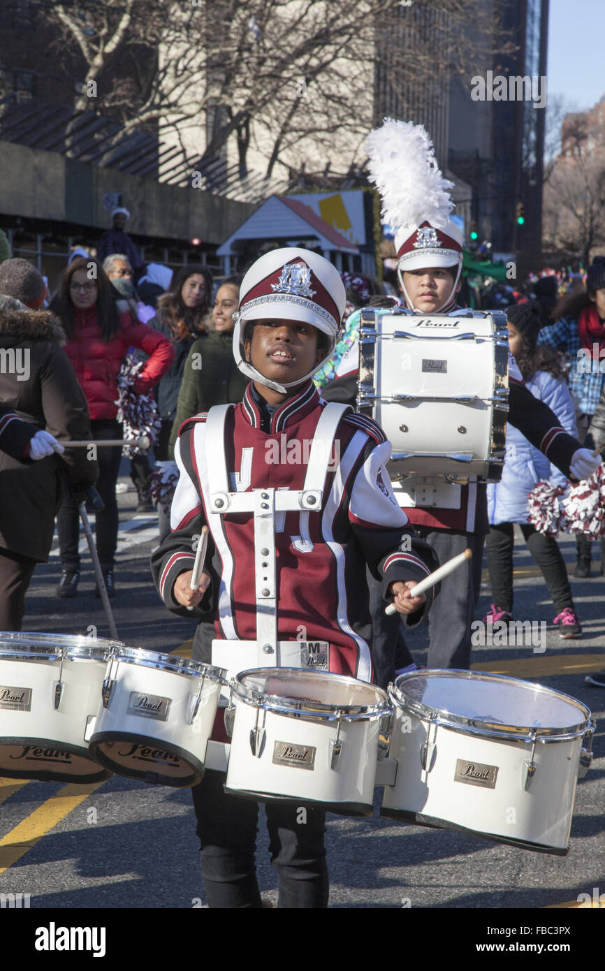 The annual Three Kings Day Parade in Spanish Harlem is sponsored by El ...