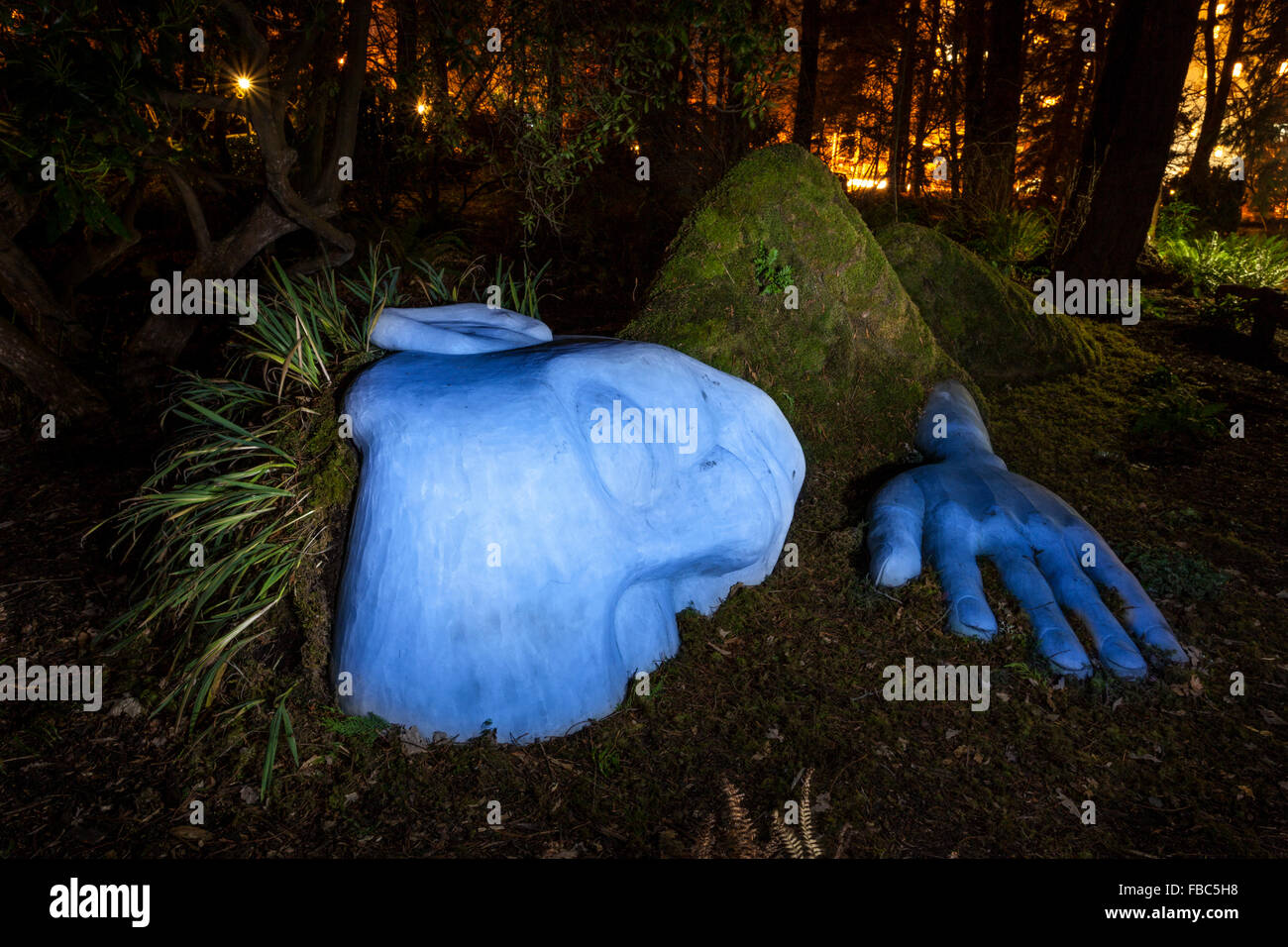 Moss lady statue hi-res stock photography and images - Alamy