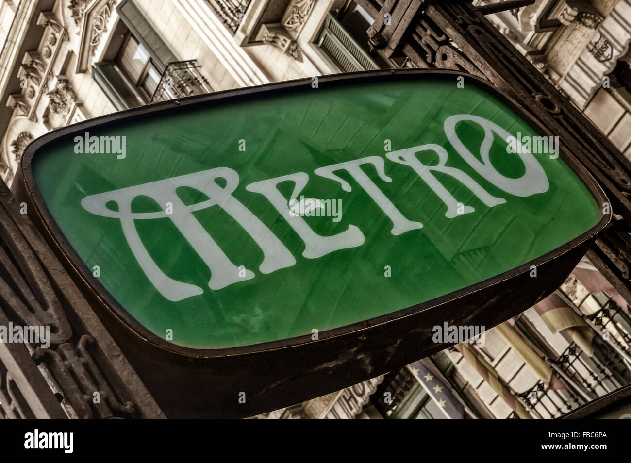 Barcelona metro art hi-res stock photography and images - Alamy
