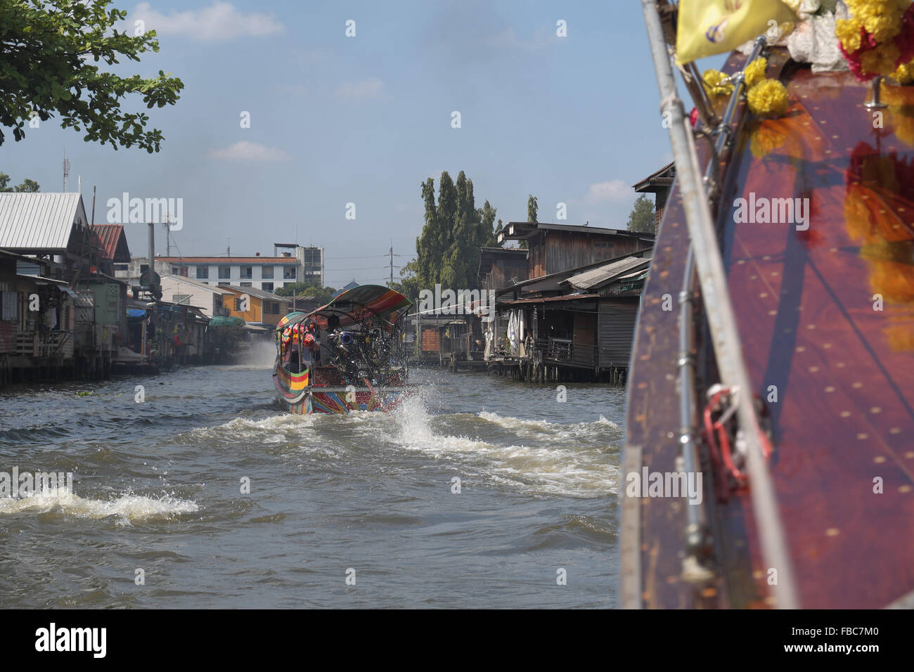 Bangkok houses on stilts hi-res stock photography and images - Alamy