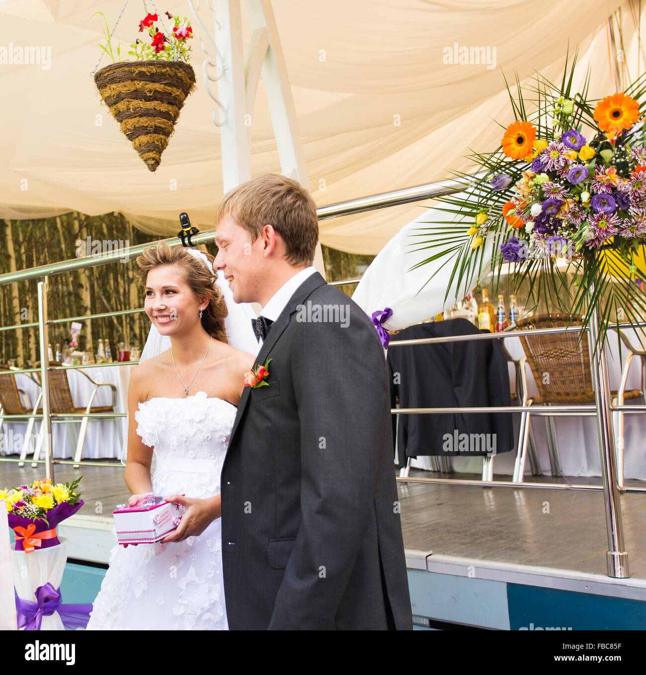 groom and bride at a wedding ceremony Stock Photo - Alamy