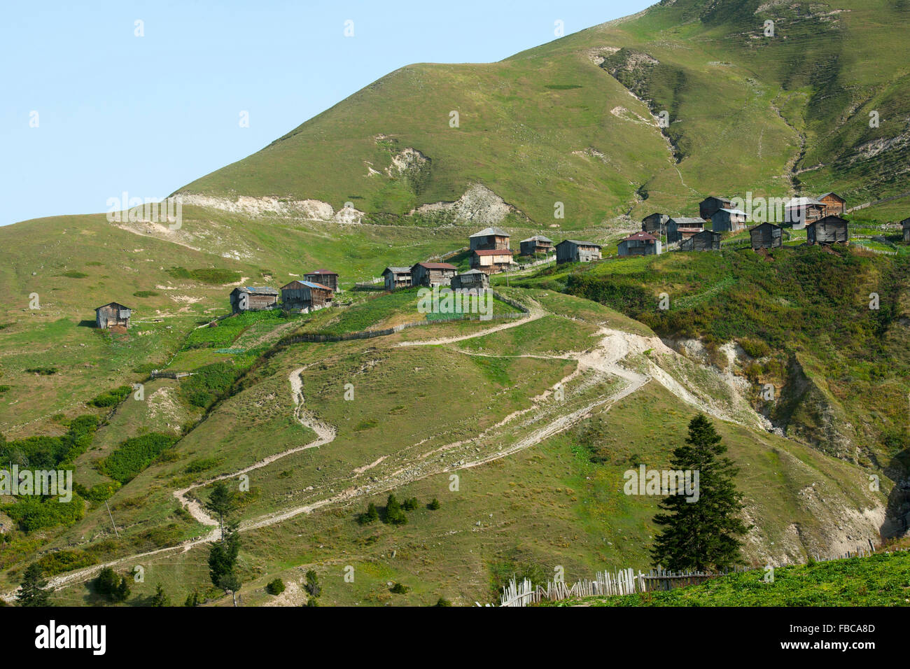 Georgien, Adscharien, am Goderdzi Pass, Almhäuser Stock Photo - Alamy