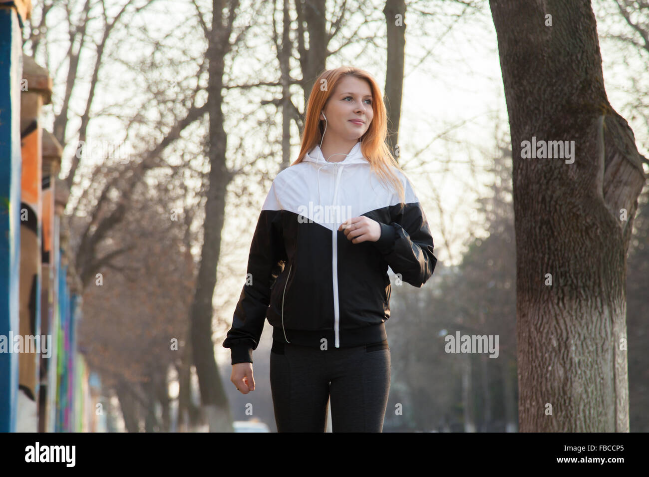 Person walking fast hi-res stock photography and images - Alamy