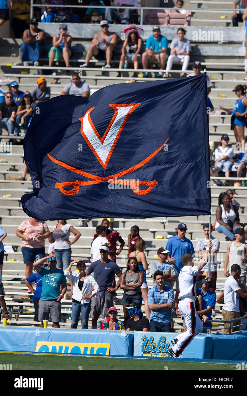 Cheerleader flags hi-res stock photography and images - Alamy