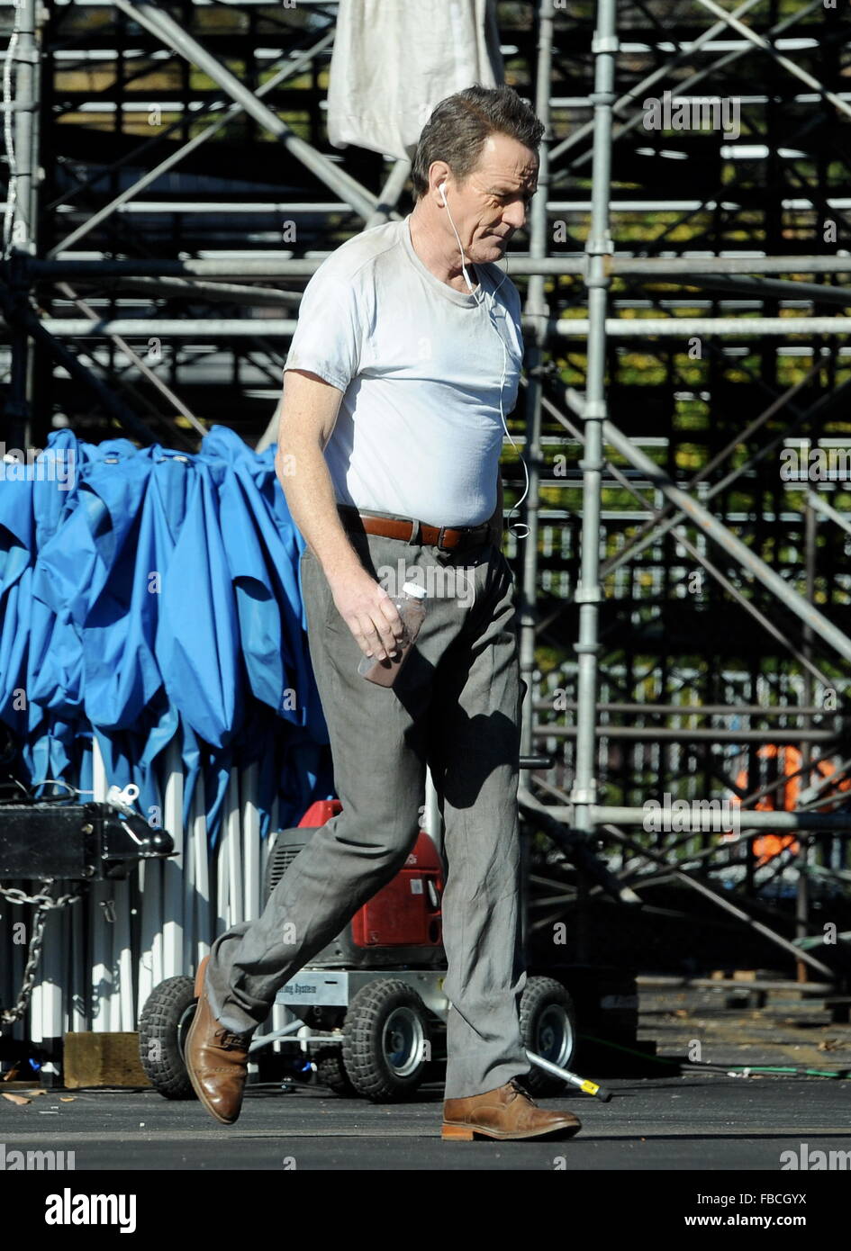 Actor Bryan Cranston gets into character as a homeless man on the set ...