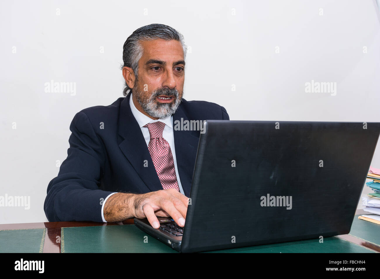 Smart middle aged man suit tie hi-res stock photography and images - Alamy