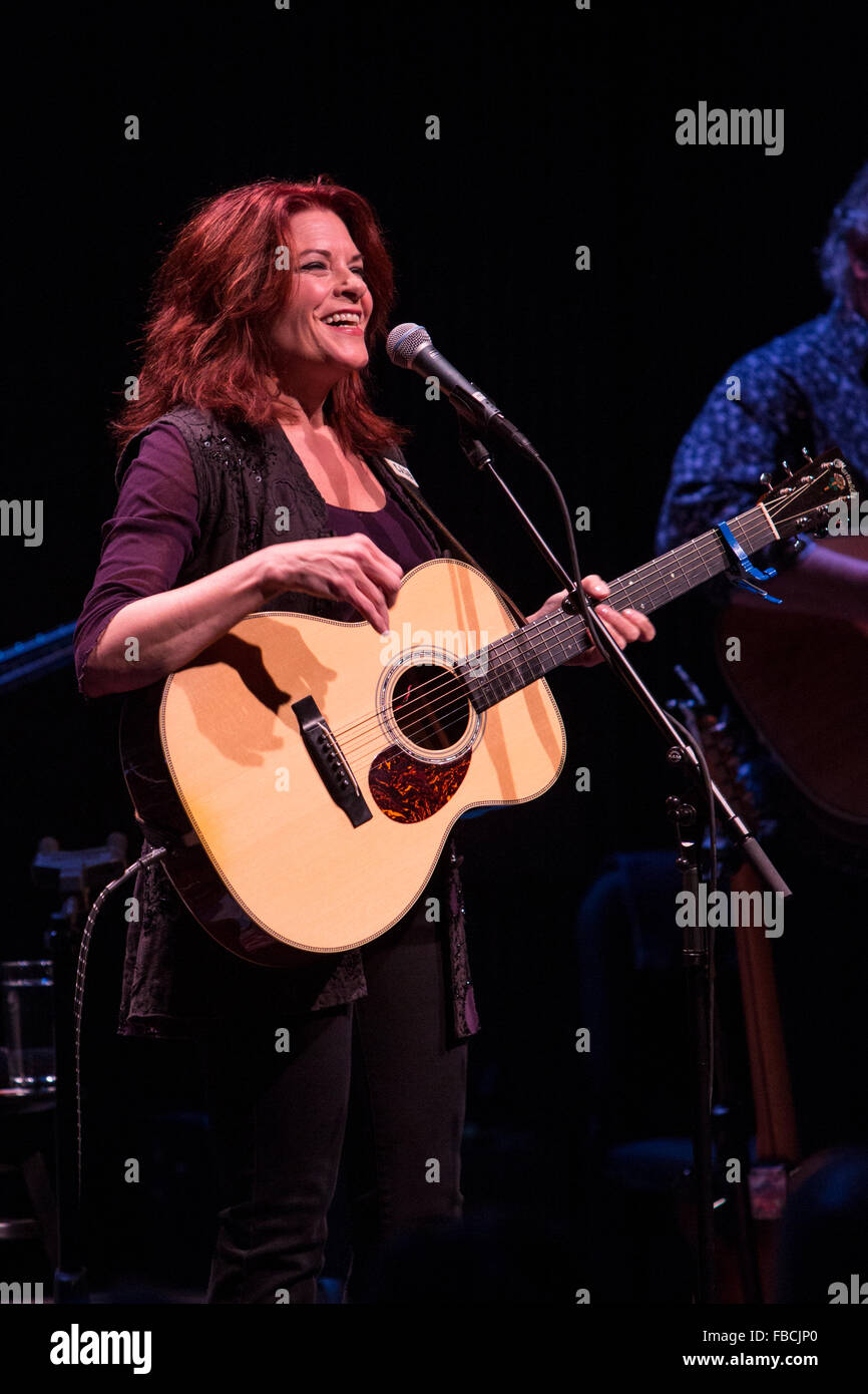 Rosanne cash hi-res stock photography and images - Alamy