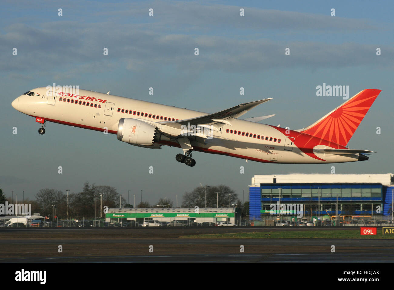 Air india 787 dreamliner hi-res stock photography and images - Alamy