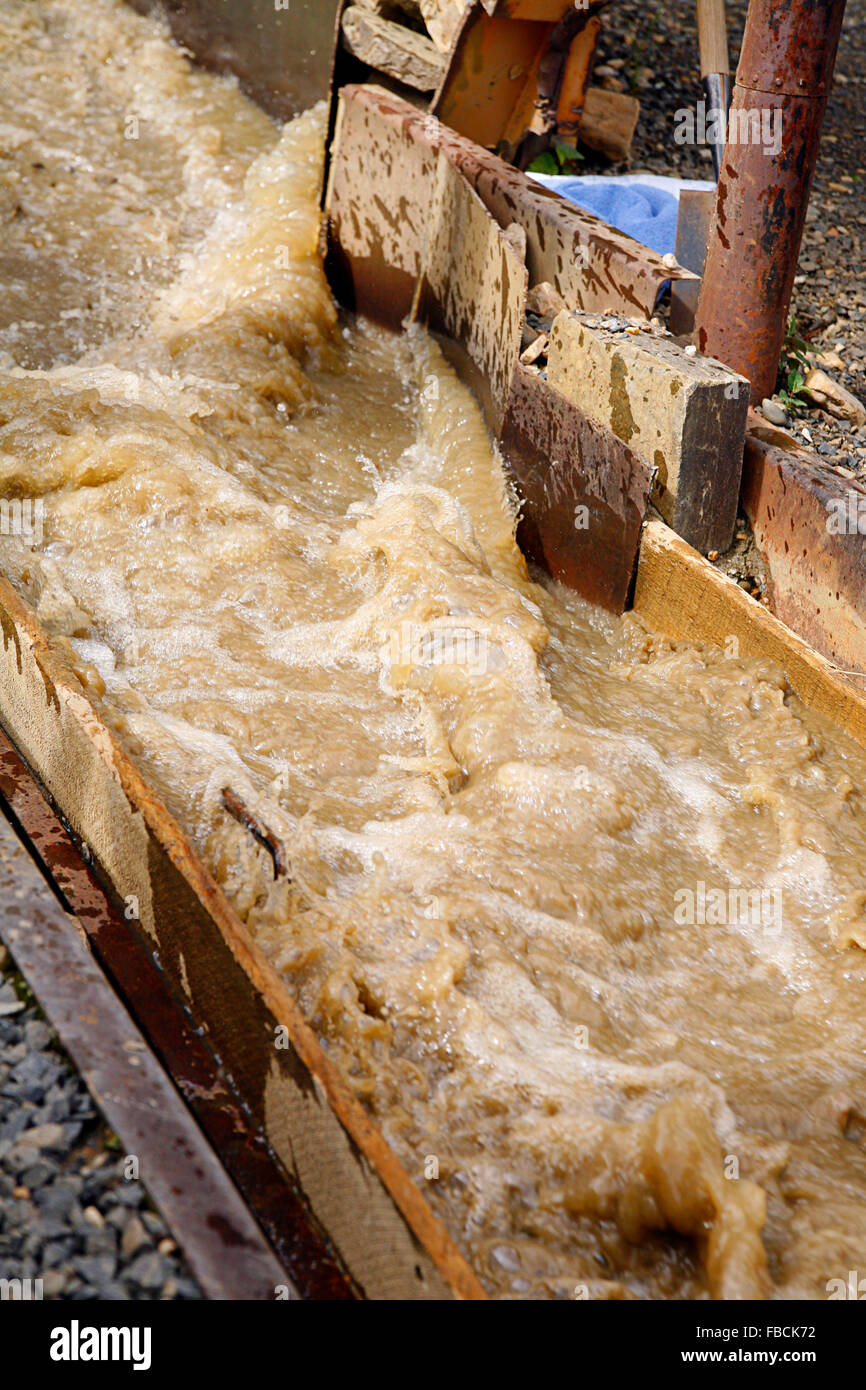 Sluice box hi-res stock photography and images - Alamy