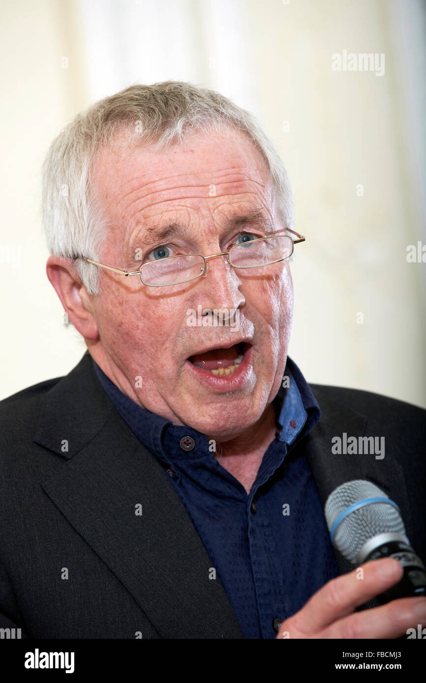 David dimbleby hi-res stock photography and images - Alamy