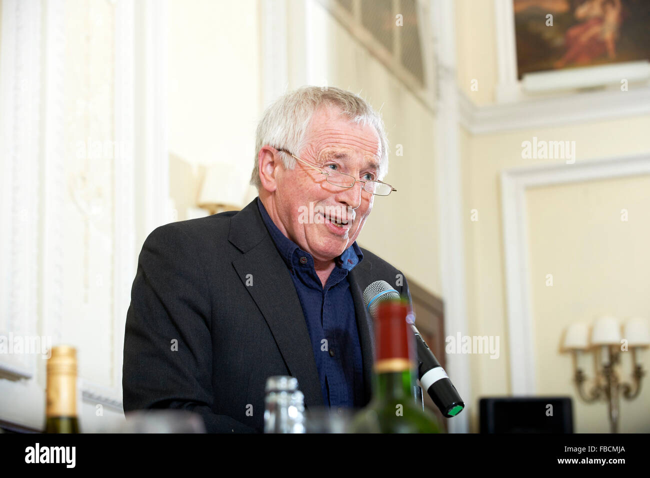 Jonathan Dimbleby at the Oldie Literary Lunch 12/01/16 Stock Photo - Alamy