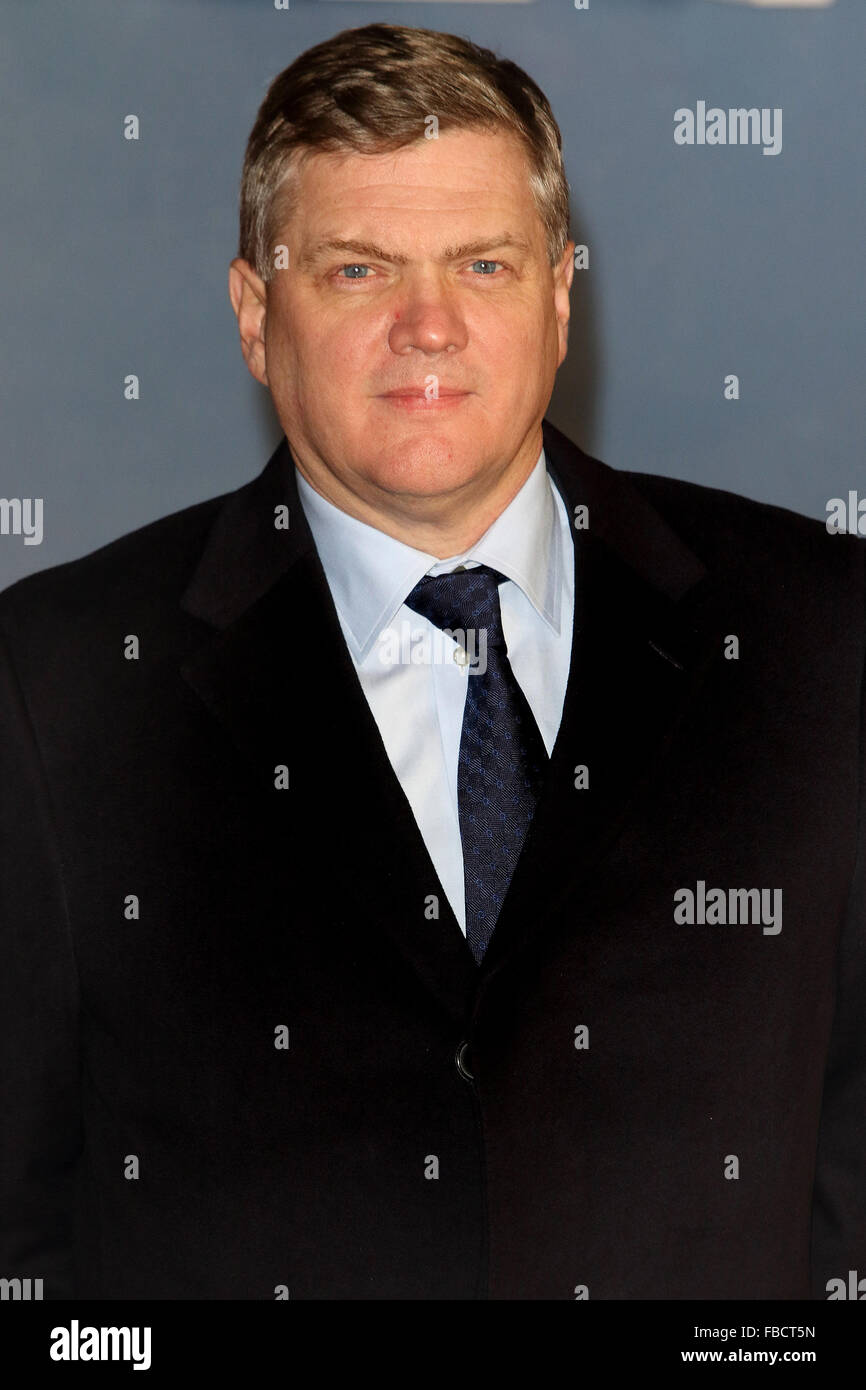 Ray mears hi-res stock photography and images - Alamy