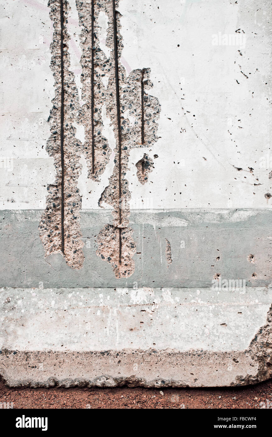 Supporting brick wall hi-res stock photography and images - Alamy