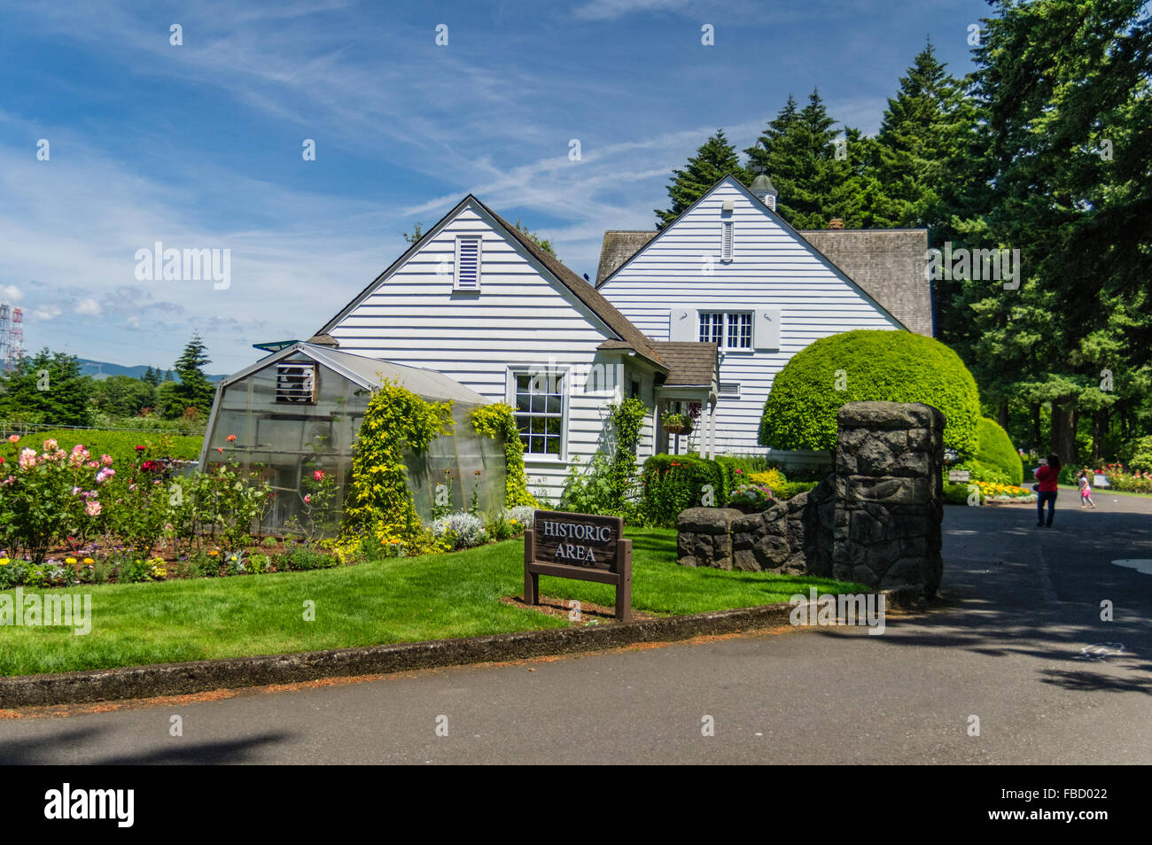 Main hatchery building and gardens at Bonneville Fish Hatchery. Cascade ...