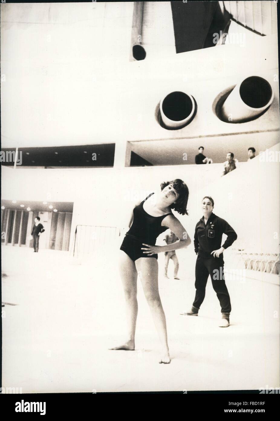 1962 - Tokyo Olympic: Australian woman-high diver Robyn Bradshaw from ...