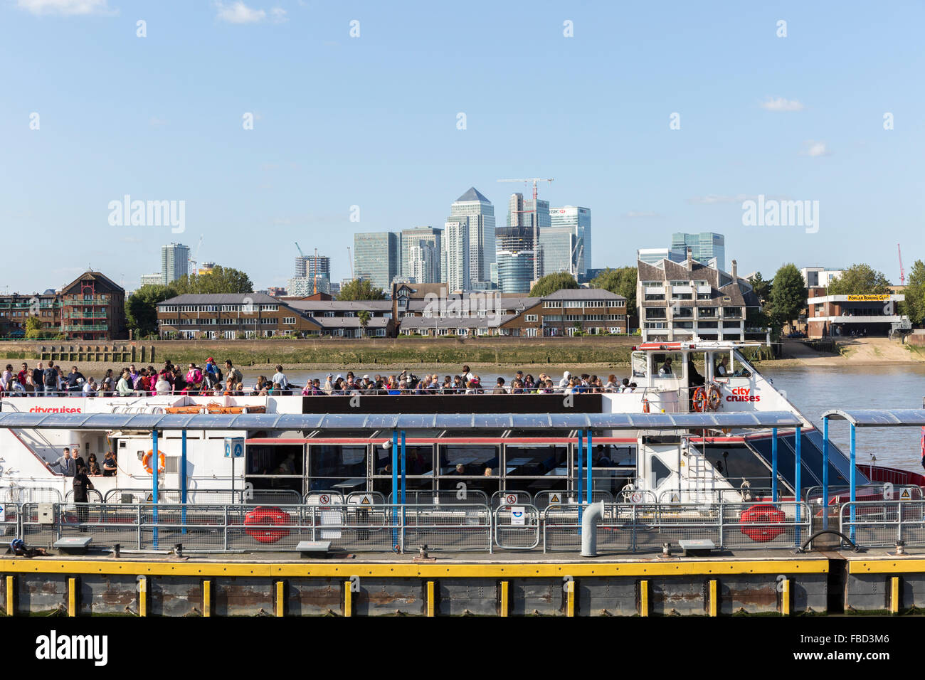 View from Greenwich Pier to Canary Wharf, London, United Kingdom Stock Photo - Alamy