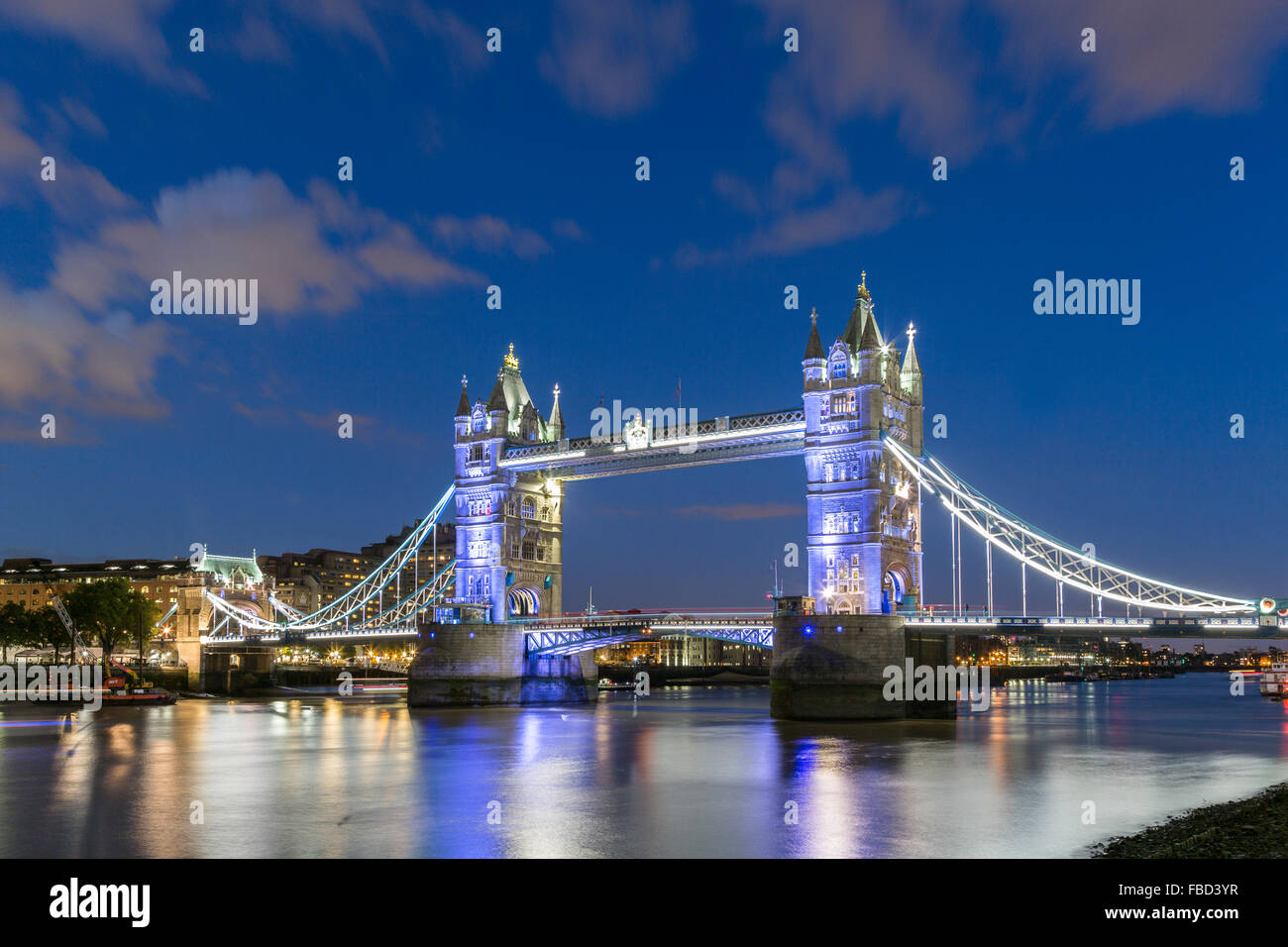 Rivers and drawbridge hi-res stock photography and images - Alamy