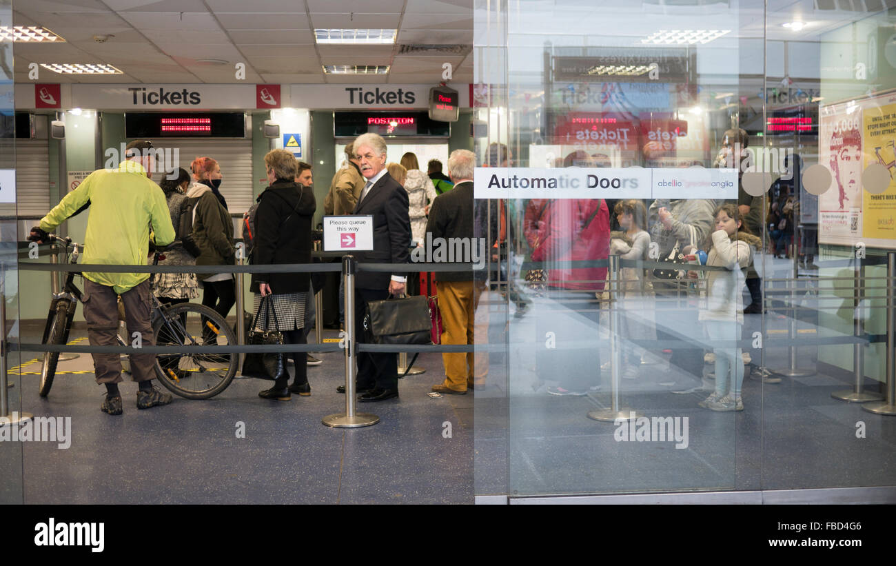 Queue in Ticket office Liverpool Street railway train station London ...