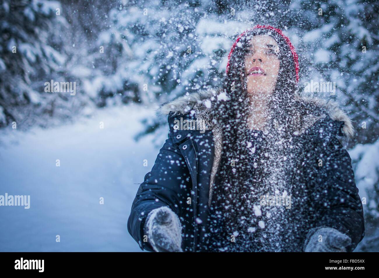 Frozen Woman Stock Photos & Frozen Woman Stock Images - Alamy