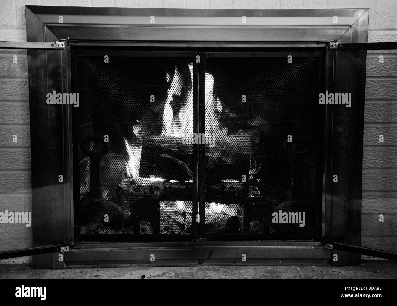 Burning log close up Black and White Stock Photos & Images - Alamy