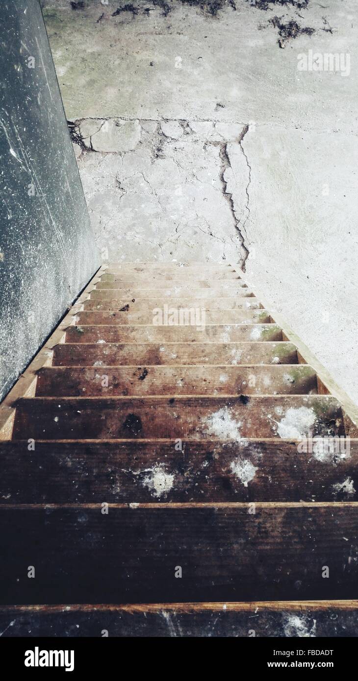 Old weathered steps staircases hi-res stock photography and images - Alamy
