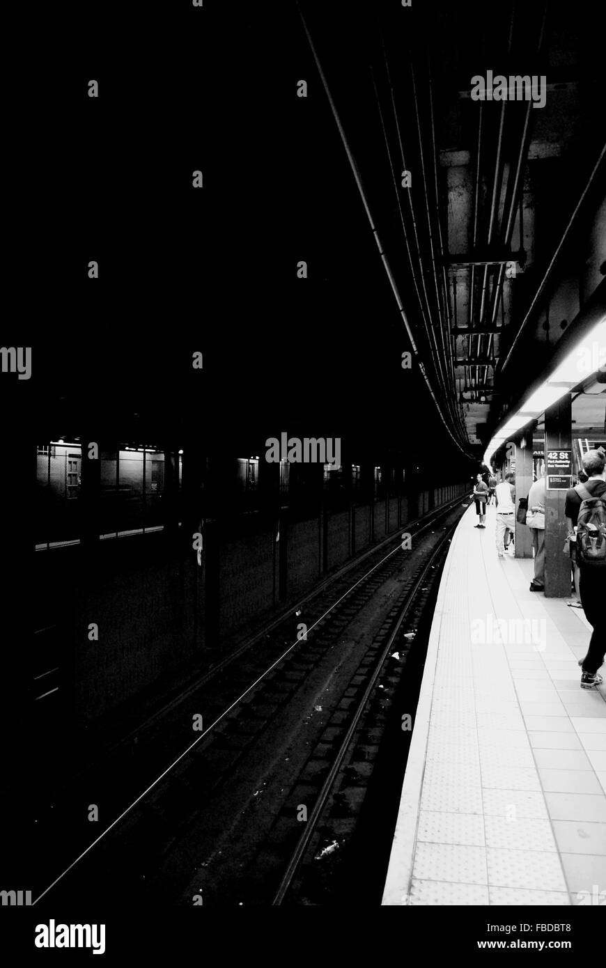 Station platform hi-res stock photography and images - Alamy