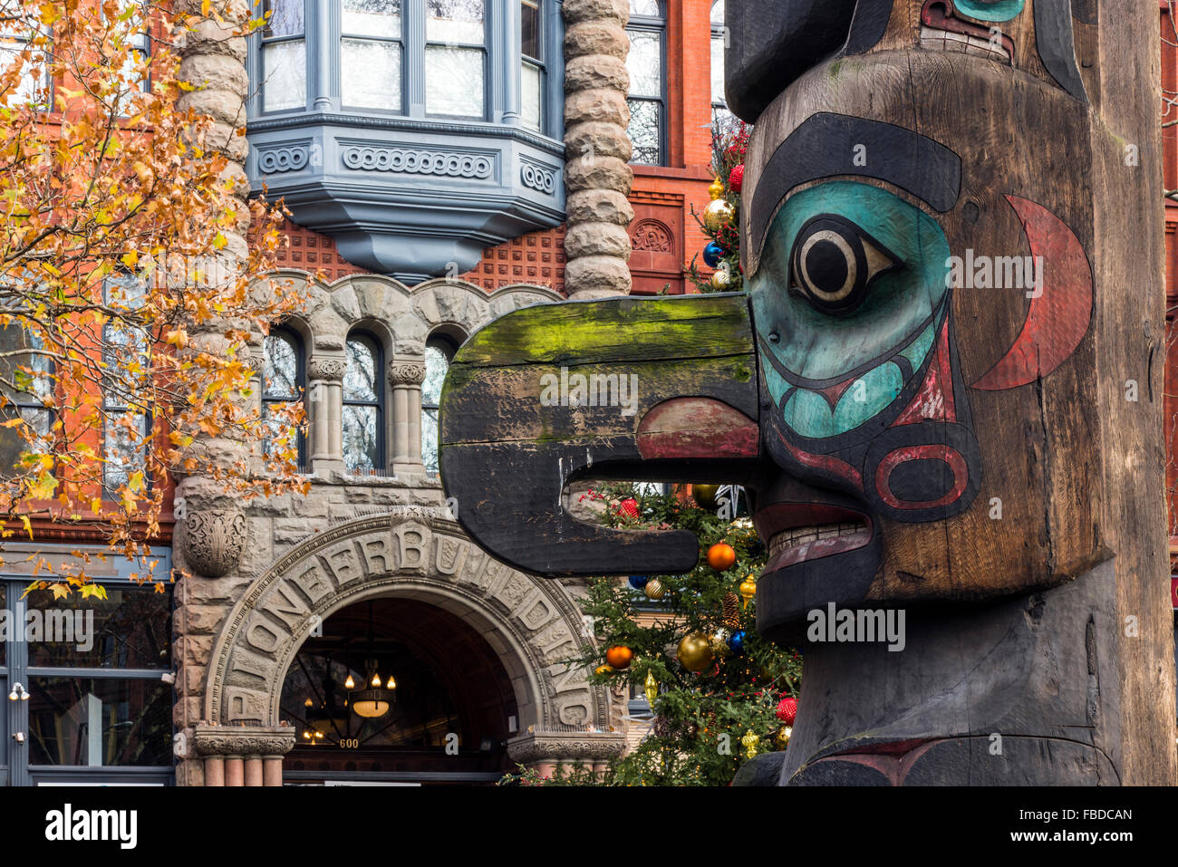 Totem pole in Pioneer Square, Seattle, Washington, USA Stock Photo - Alamy