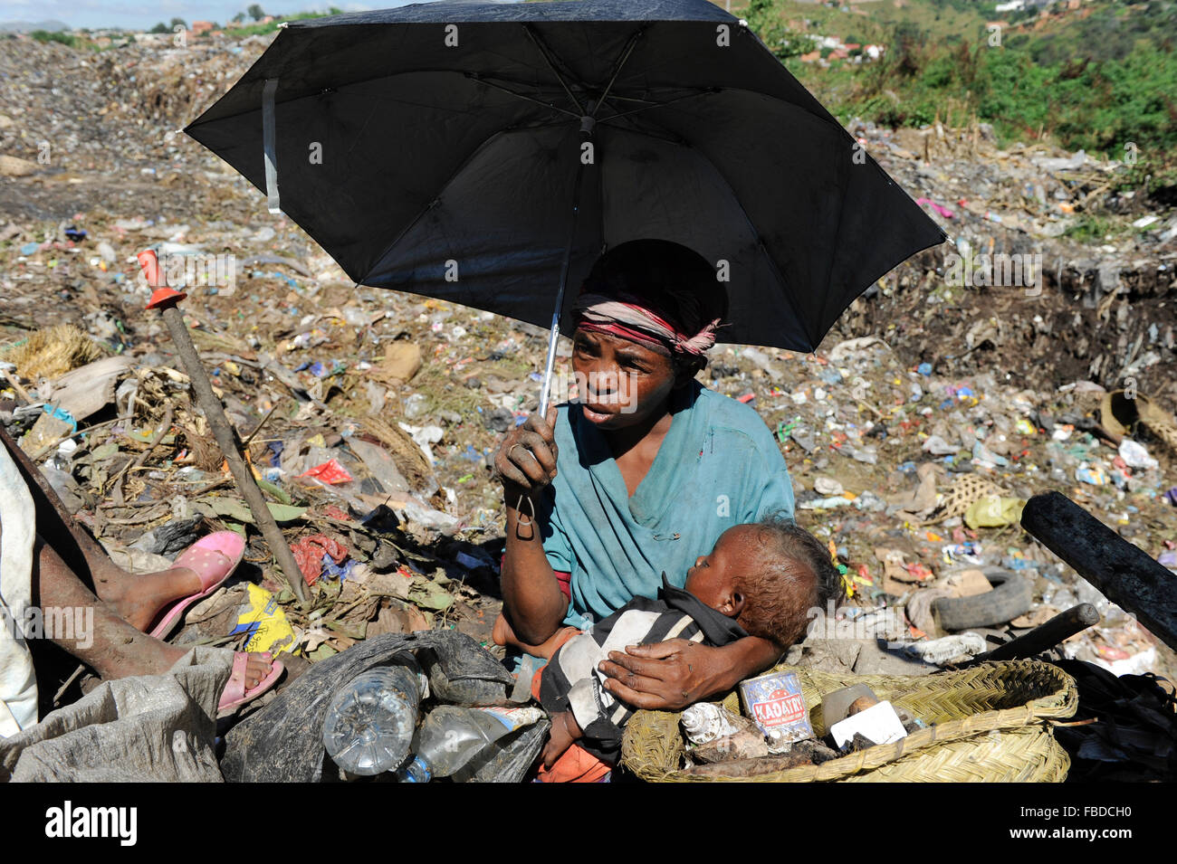 MADAGASCAR Antananarivo, dumping site, people live from waste picking ...