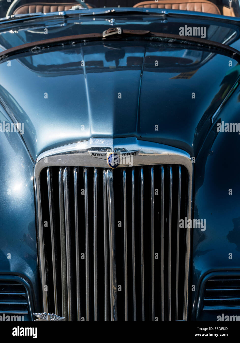 Old Fashioned Bonnet High Resolution Stock Photography and Images - Alamy