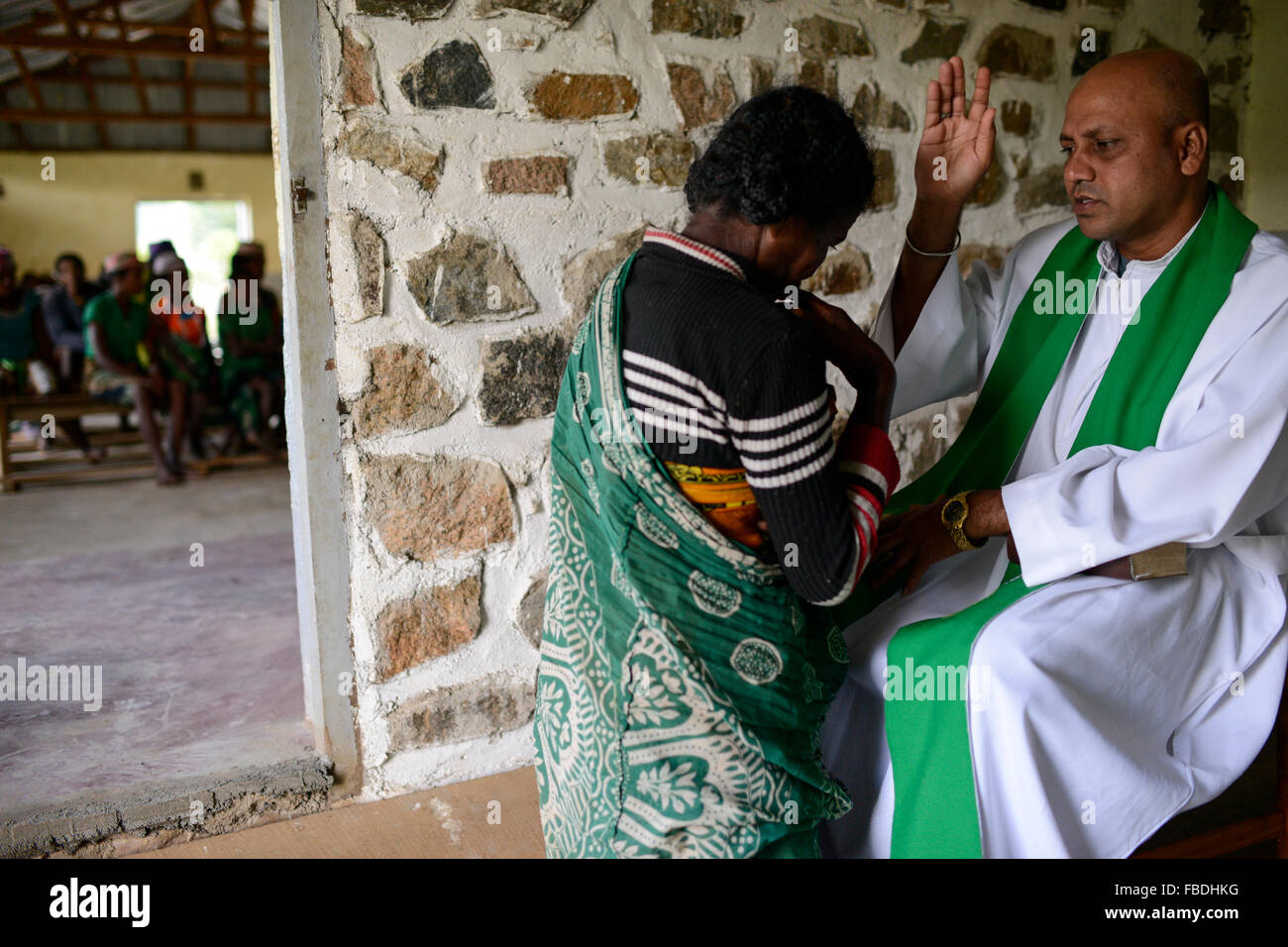 Confession catholic africa hi-res stock photography and images - Alamy