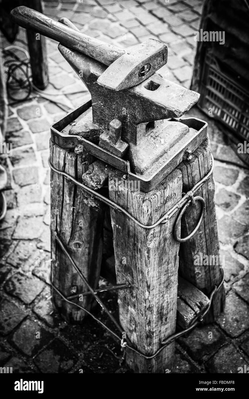Ancient anvil used by Napoleon's army to shoe horses Stock Photo - Alamy