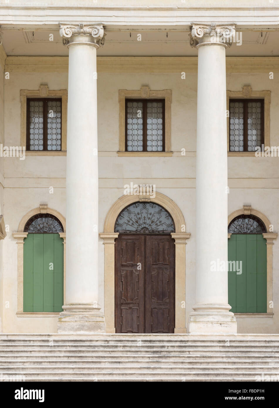 Luxury villa entrance hi-res stock photography and images - Alamy