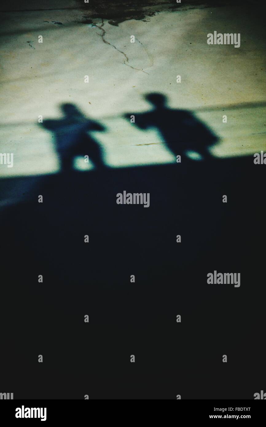 Focus on two people hi-res stock photography and images - Alamy