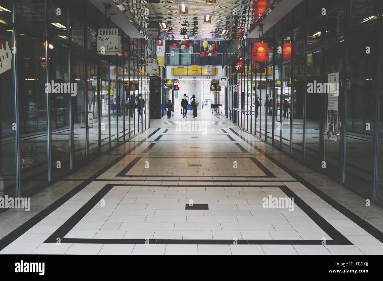 Shopping mall architecture hi-res stock photography and images - Alamy
