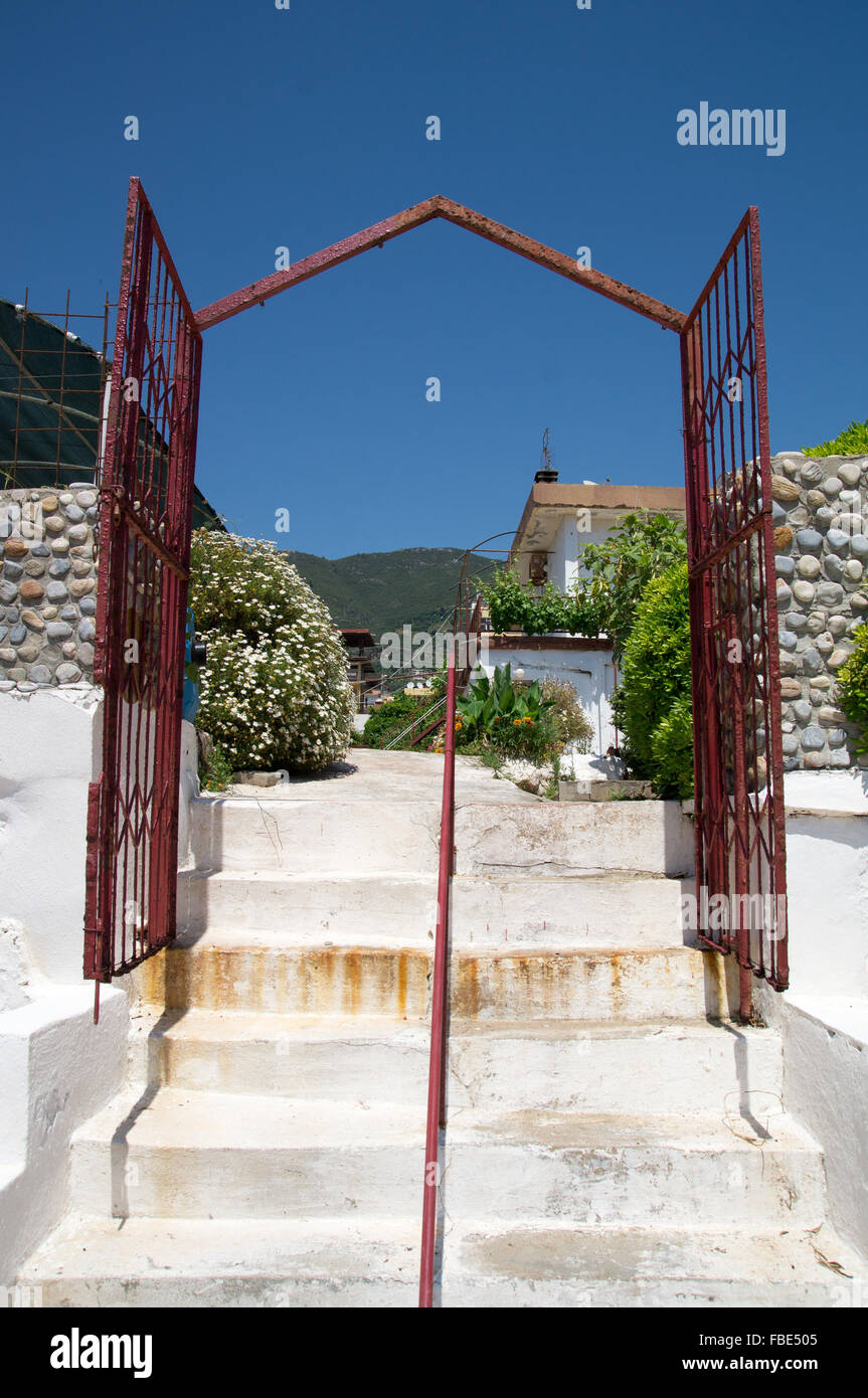 Open house gate hi-res stock photography and images - Alamy
