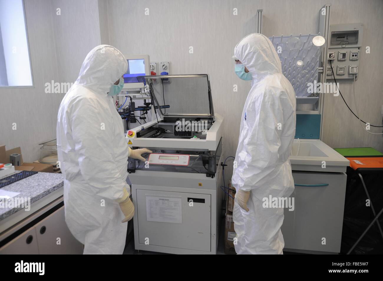 University of Ferrara (Italy), Department of Physics, scientific ...