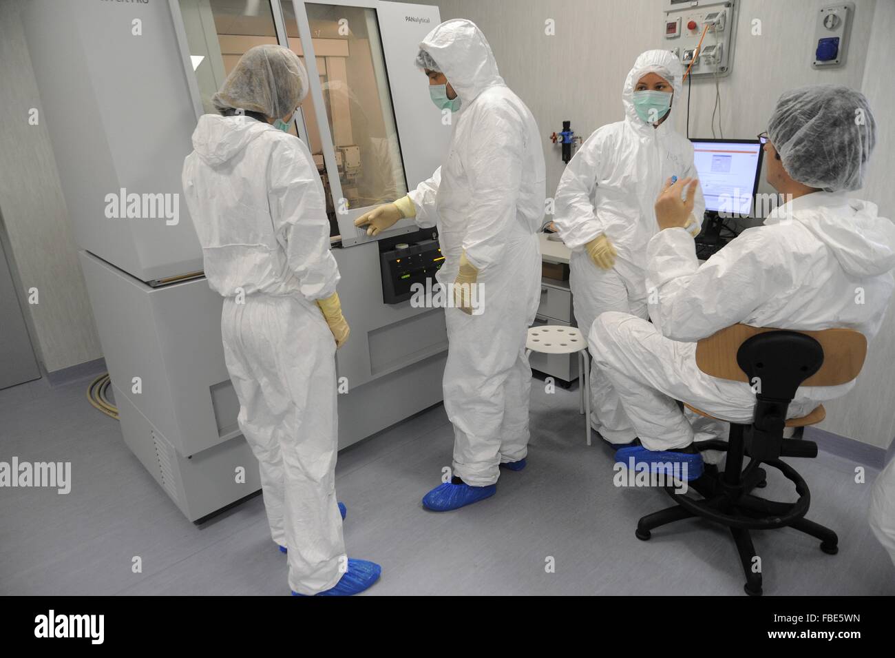 University of Ferrara (Italy), Department of Physics, scientific ...