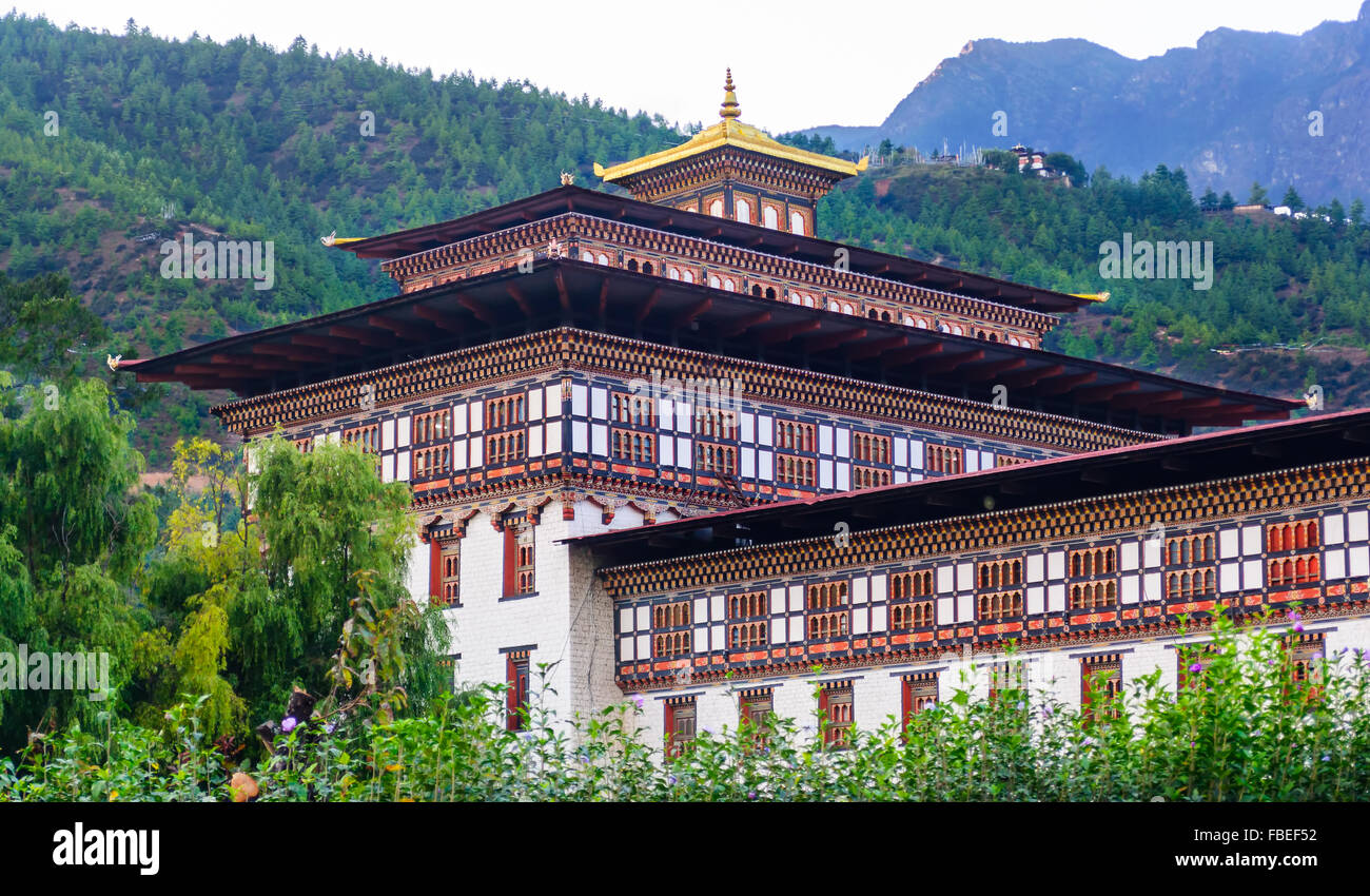 Bhutan's landmark Tashi choe Dzong, Administrative center, seat of King ...