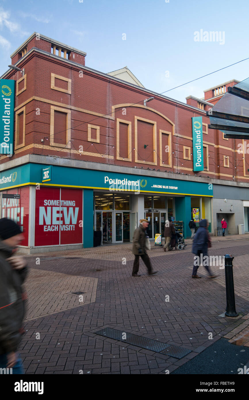 Poundland shop in Blackpool Stock Photo - Alamy